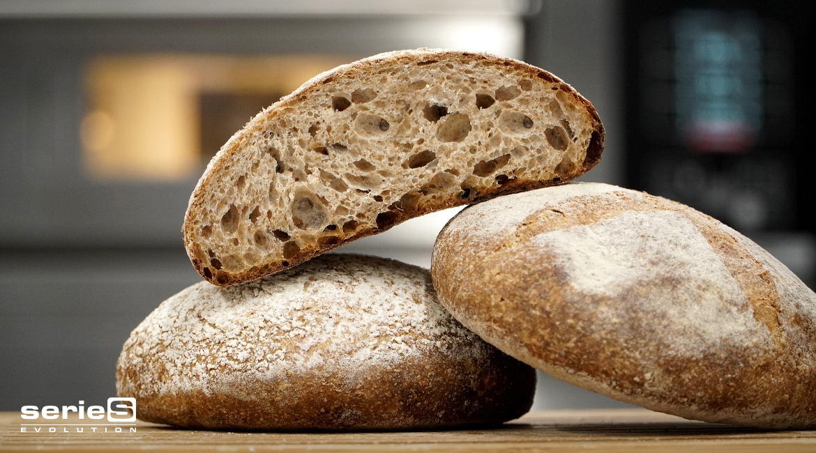 Whole wheat bread with wholemeal sourdough starter biga - Moretti Forni USA